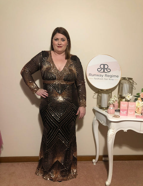 Black and Gold V Neck – Runway Regime
