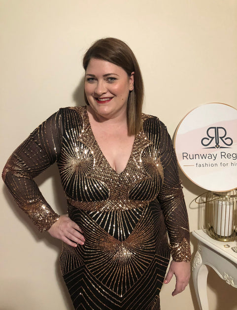Black and Gold V Neck – Runway Regime